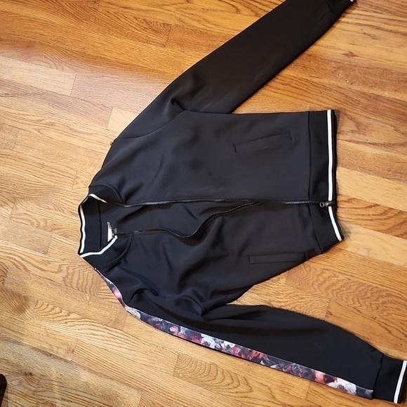 Forever 21 | Other | Forever 2 Work Out Zip Up | Poshmark